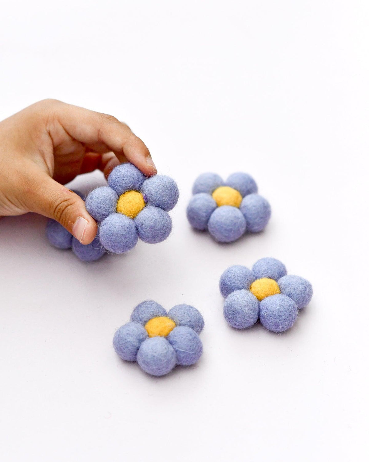 Felt Daisy Flowers (Periwinkle Coloured) - 5 Flowers – Tara Treasures