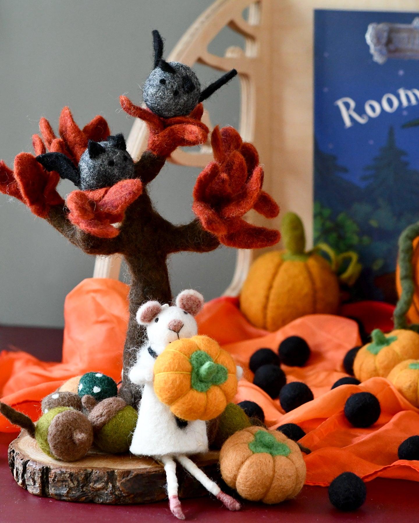 Felt Bats Loose Parts - 5 Bats - Tara Treasures